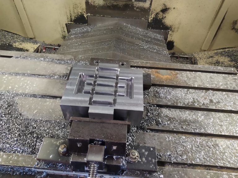 Yunques en stock para Pauselli, Orteco y Gayk